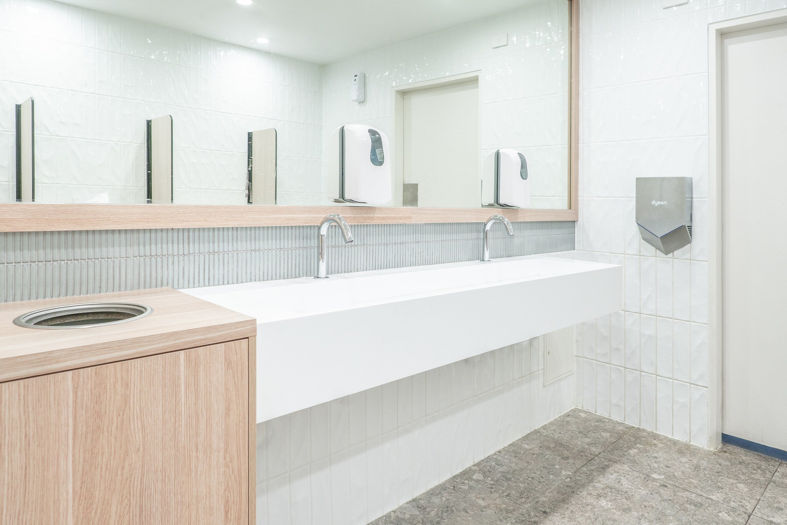 Ramp Basin 1800mm Wall Hung (Custom) B1800 – Stonebaths