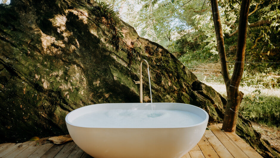Justina Stone Bath - Outdoor Bath - 1800mm - ST12 1800 – Stonebaths